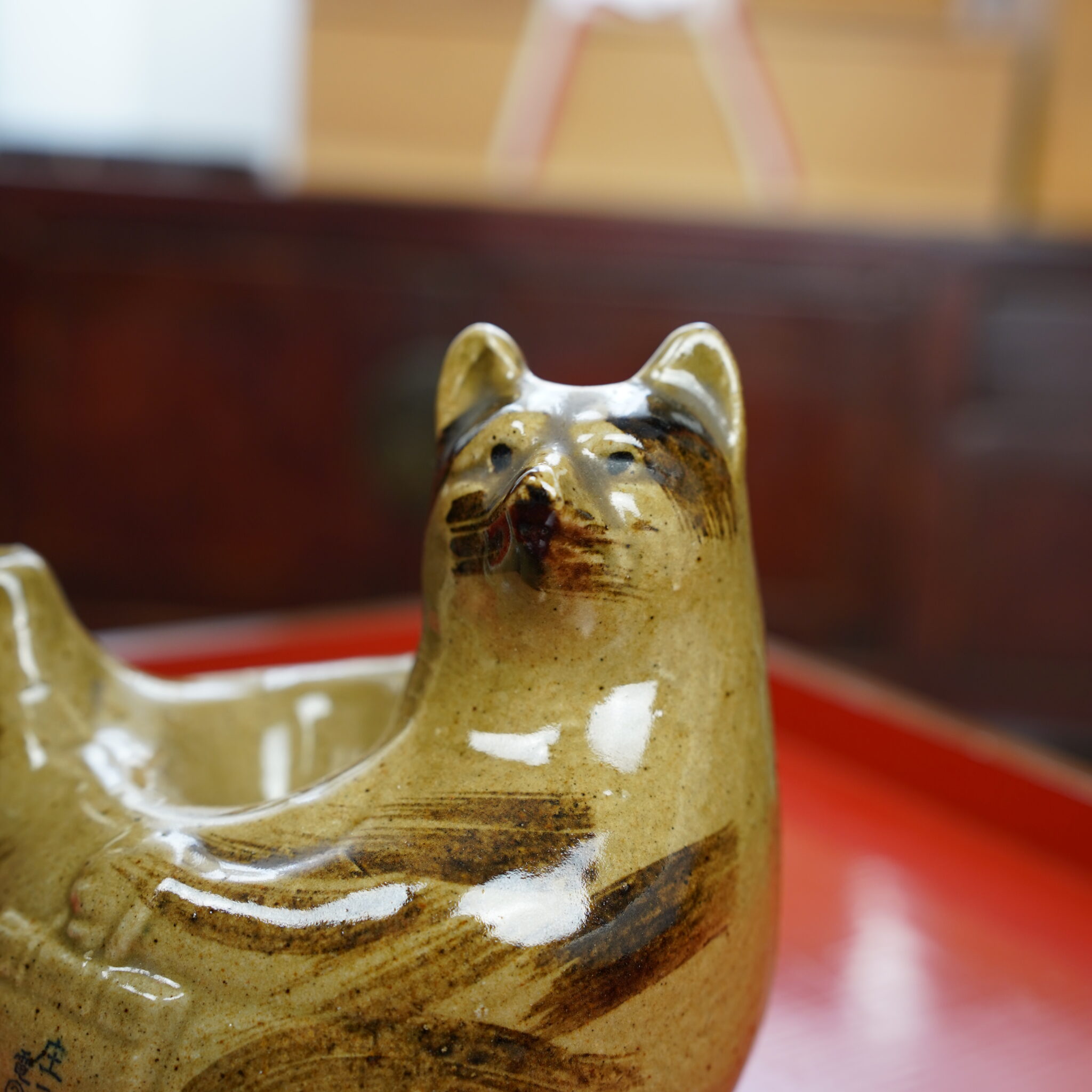 Bouteille à sake Tokkuri en forme de chat (ou kitsune) - Shōwa XXe s ...