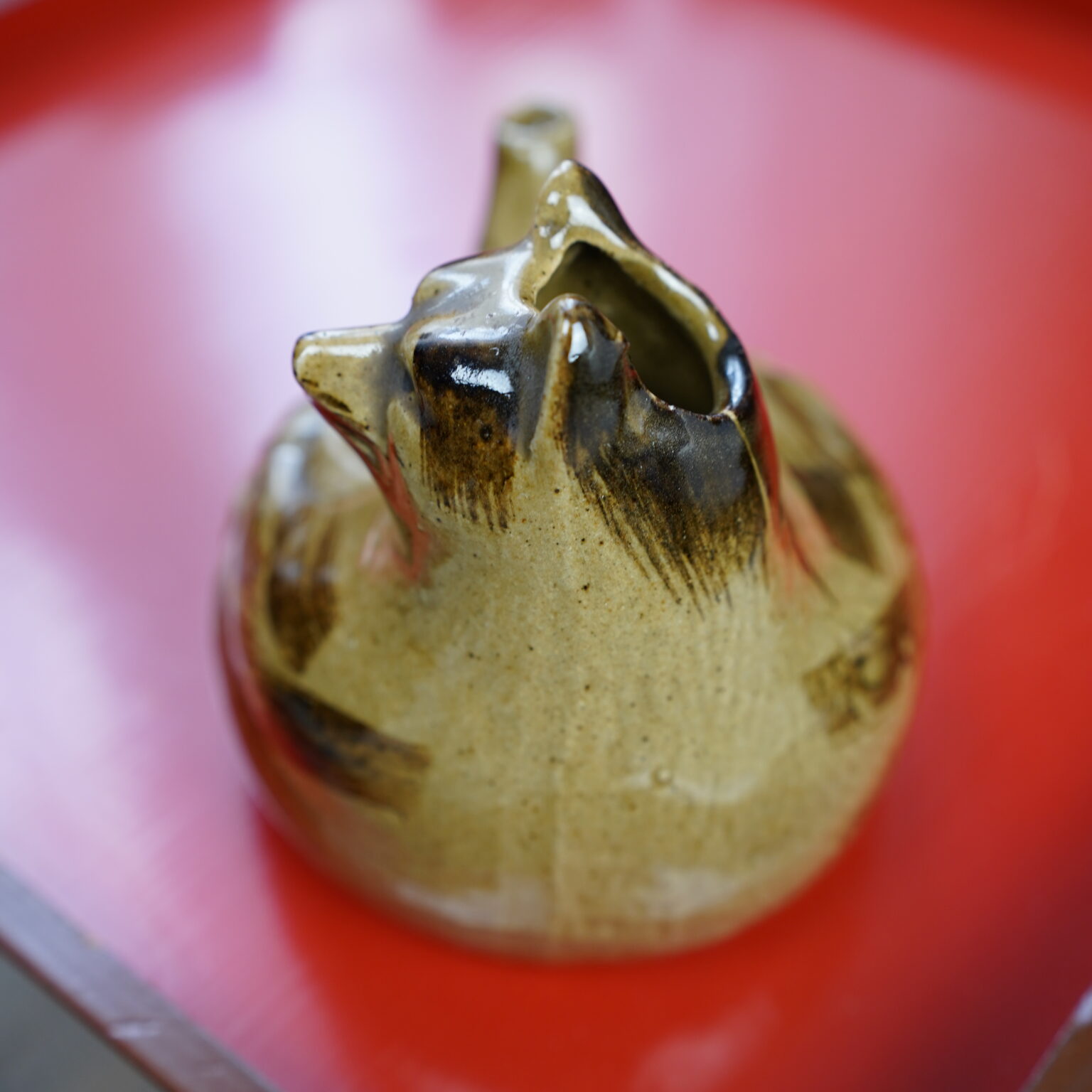 Bouteille à sake Tokkuri en forme de chat (ou kitsune) - Shōwa XXe s ...